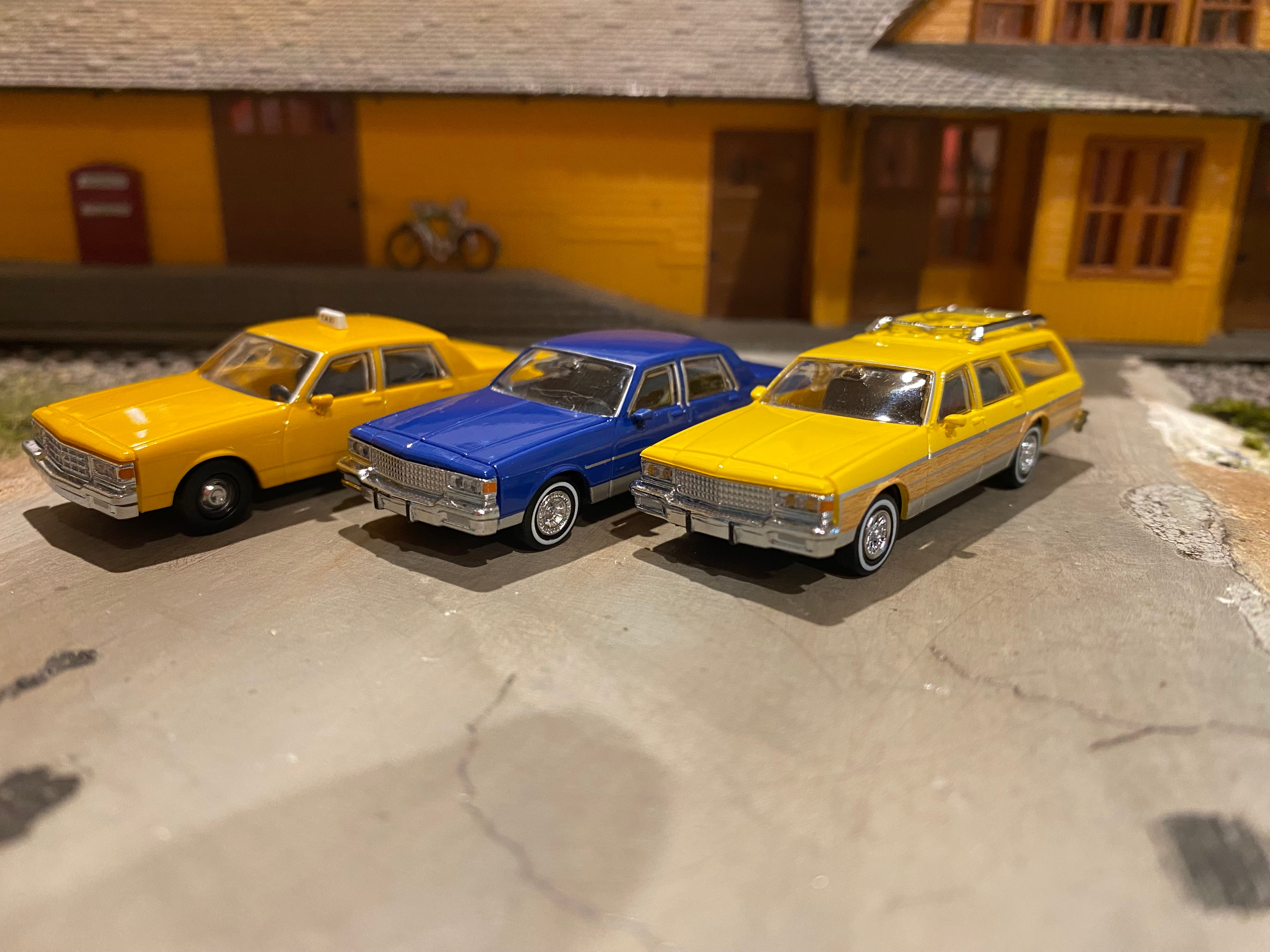 Rapido HO Scale Chevrolet Caprice & Impala Cars – RJ's Trains